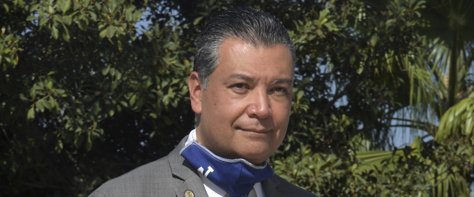 Who's california's senator?